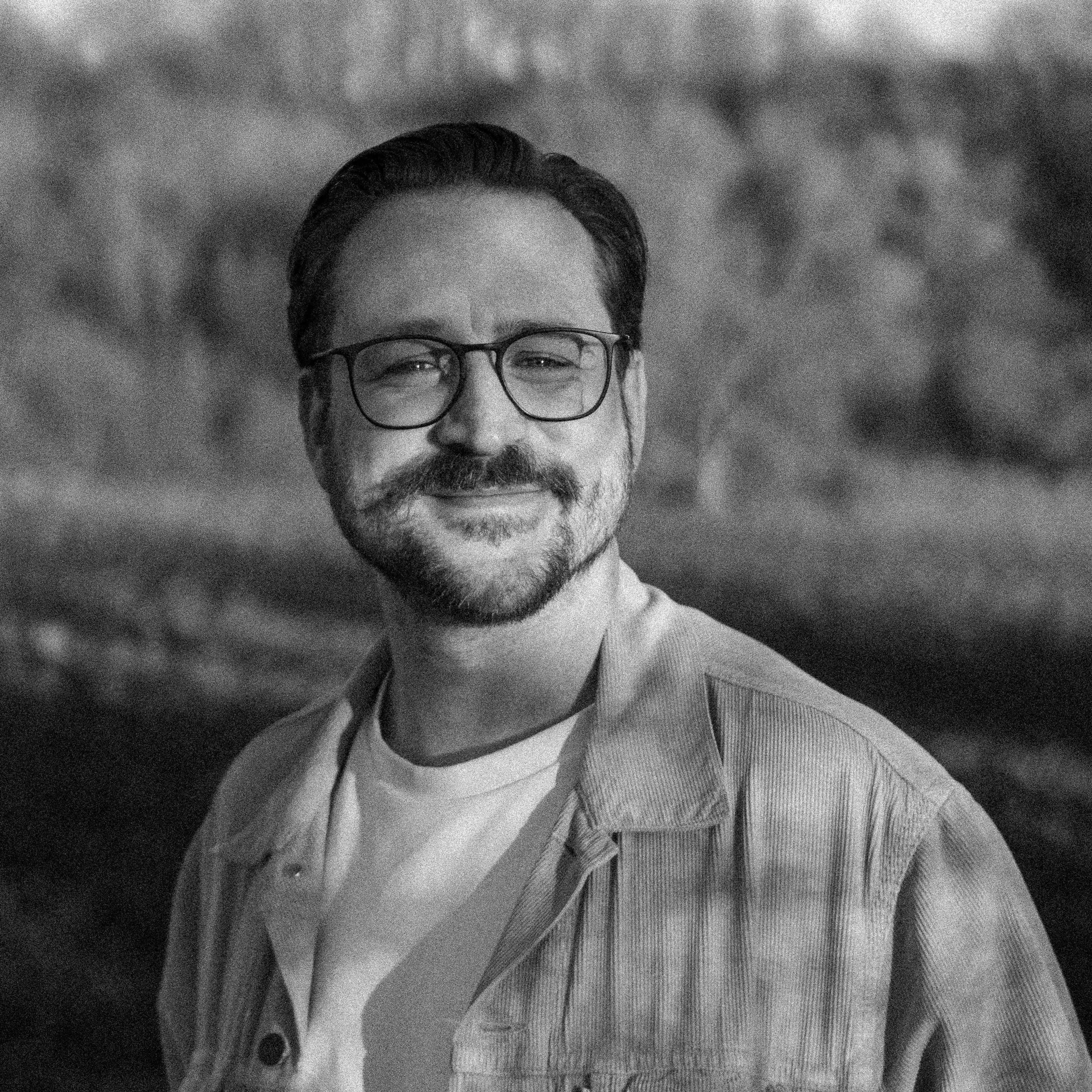 Dr. Stefan Lueder | Himalayan & South Asian History | Science Communication